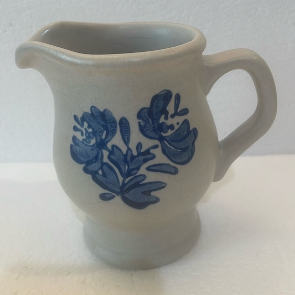 Pfaltzgraff | Kitchen | Vintage Pfaltzgraff Yorktowne Creamer Pitcher ...